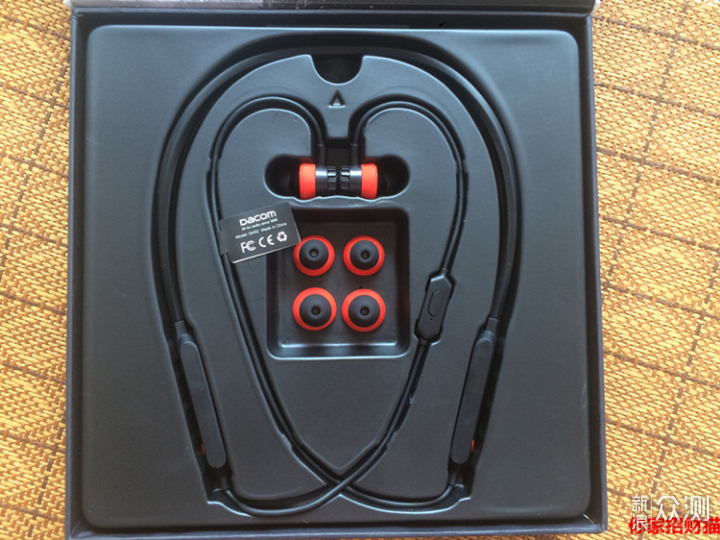 国庆投稿GH02炫酷来袭灵敏无延迟，高颜带光效_原创_新浪众测