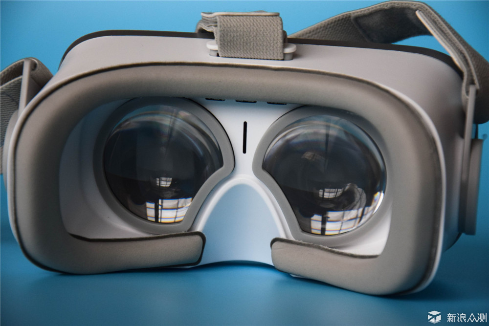 轻松享受高品质VR盛宴--暴风魔镜S1头戴VR_试用报告_新浪众测