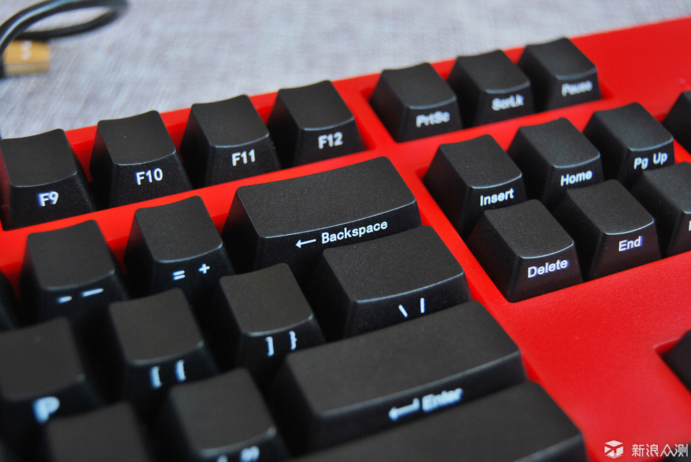 圆一个红色法拉利键盘的梦——GANSS迦斯_原创_新浪众测