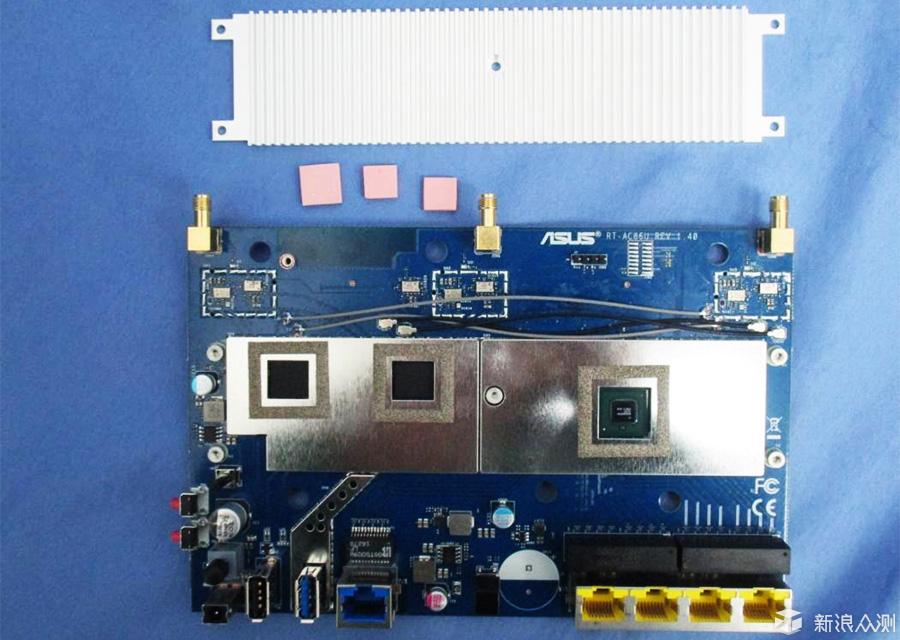 与ROG基情碰撞 华硕RT-AC86U无线路由试用体验_试用报告_新浪众测
