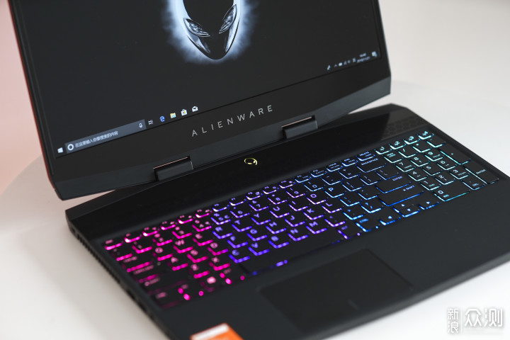 超详细Alienware外星人M15测评，附电竞装备_原创_新浪众测